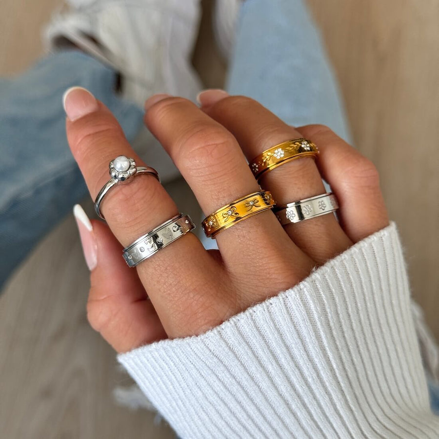 Calm Collective | Fidget Jewellery Designed To Overcome & Blend In